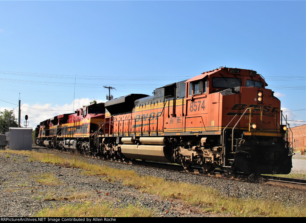 BNSF 8574